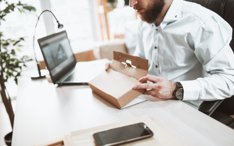 E-commerce Packaging vs. Retail Packaging: 10 Key Differences